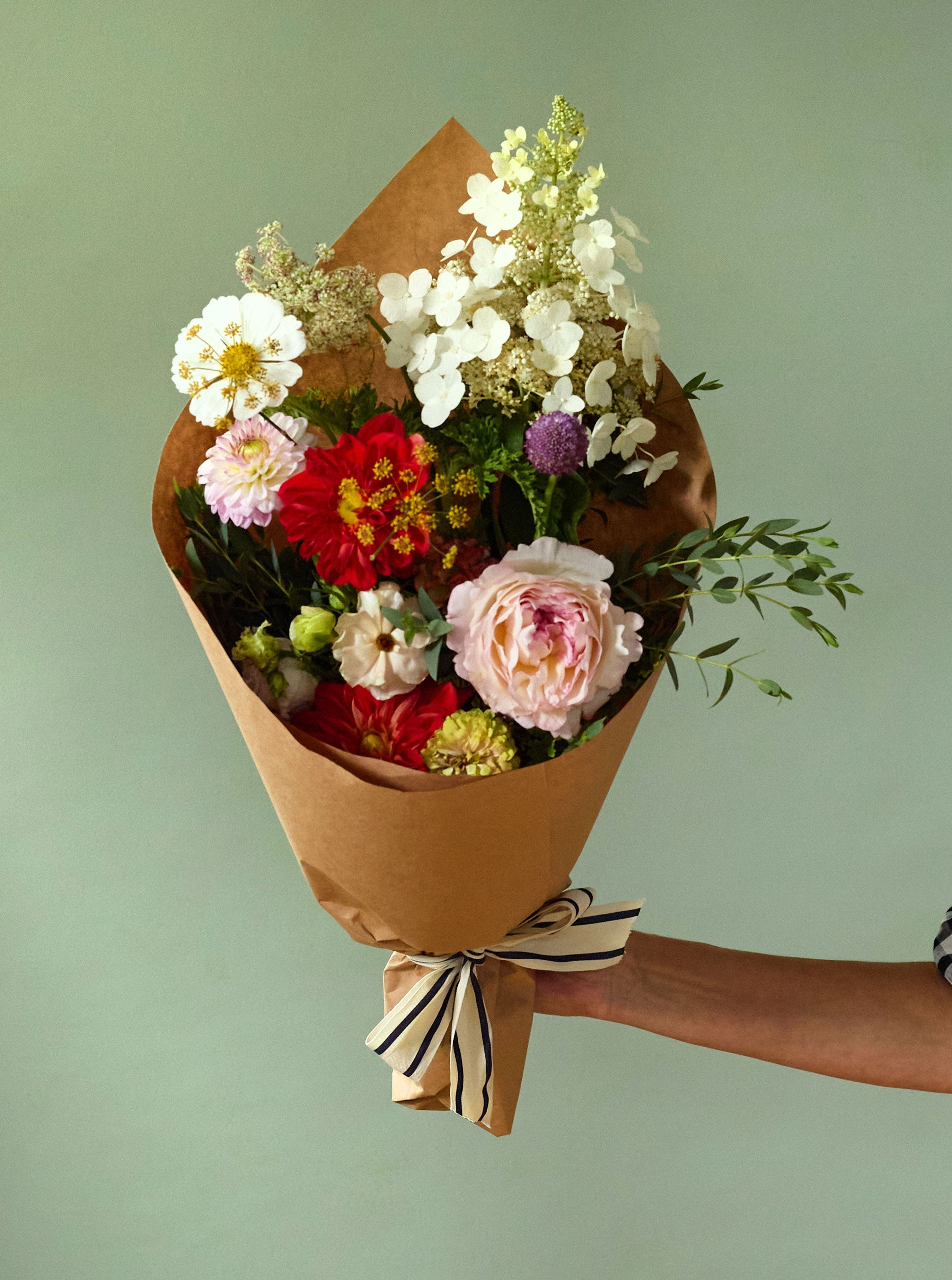 The Walter Pine Edit: Artfully Designed Flowers Delivered in ...